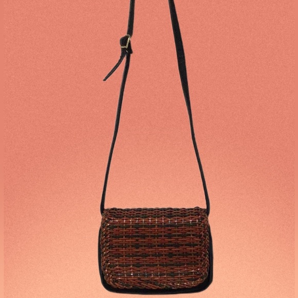 Pappagallo | Bags | Vintage Pappagallo Leather Basket Weave Crossbody ...